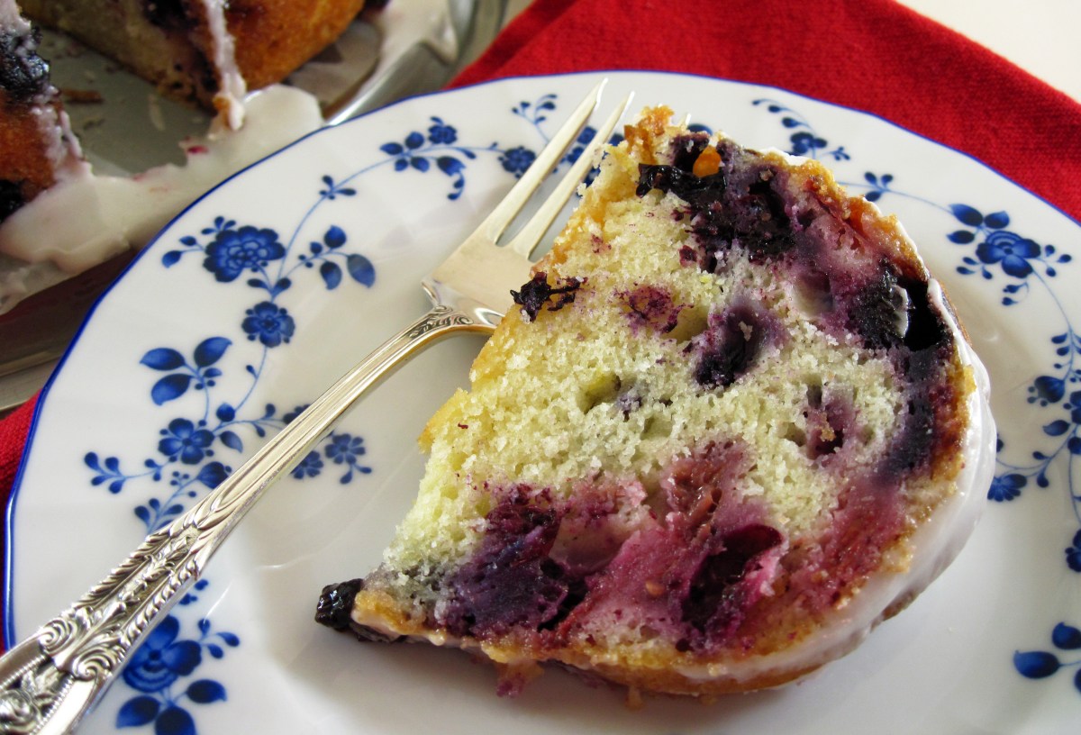 Summer Berry Buttermilk Bundt Cake | In the kitchen with Kath
